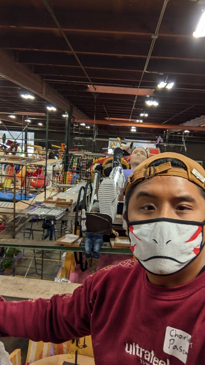 ACC-OC PTA Students Help Decorate APTA’s Award-Winning Rose Parade Float