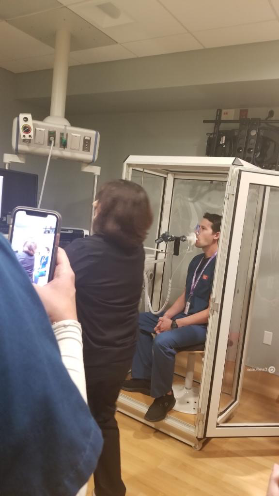 ACC-Ontario Respiratory Therapy Students Tour Pulmonary Function Lab