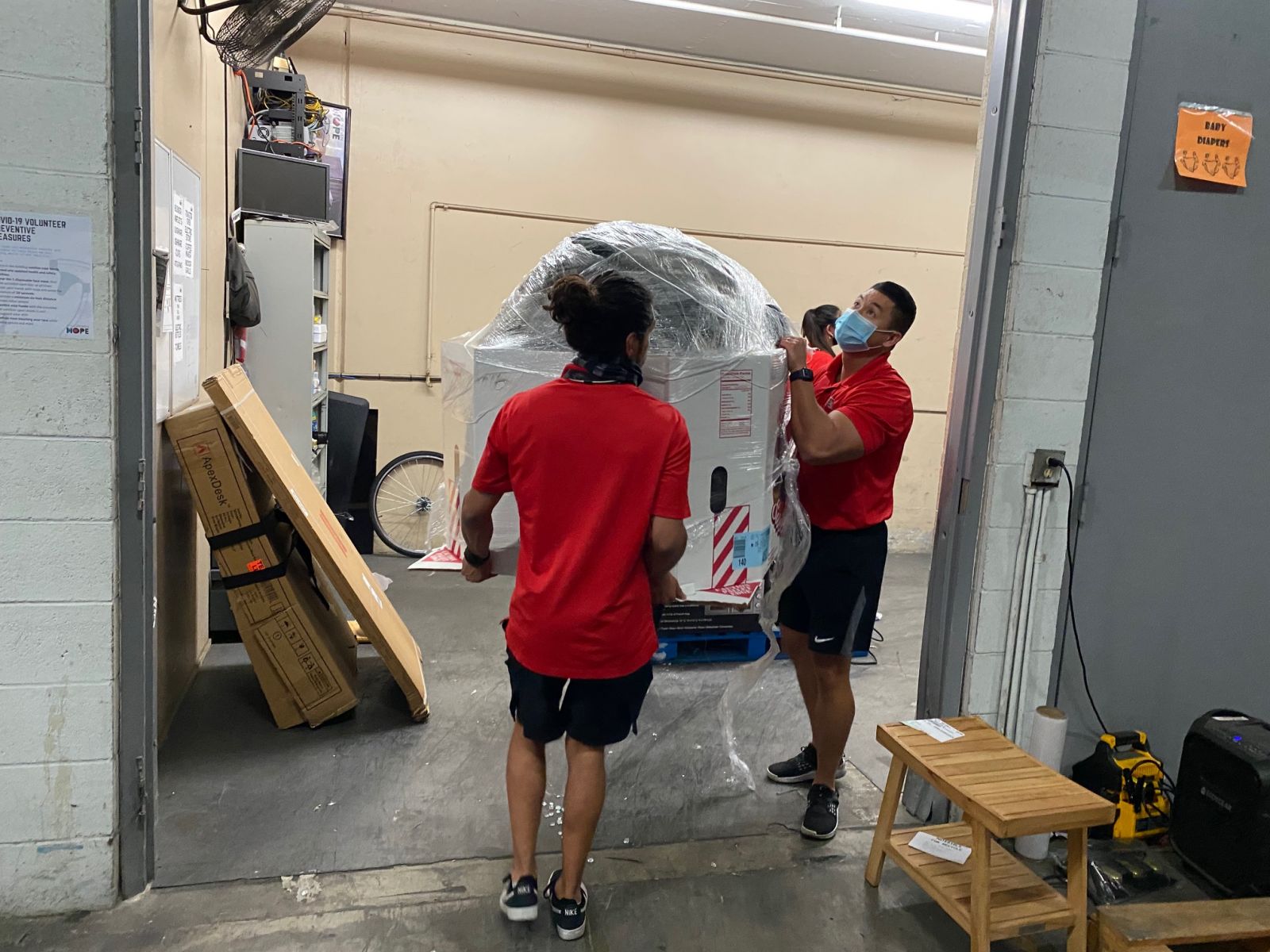 ACC-OC PTA Students Help Organize Holiday Gifts Donated for Local Children